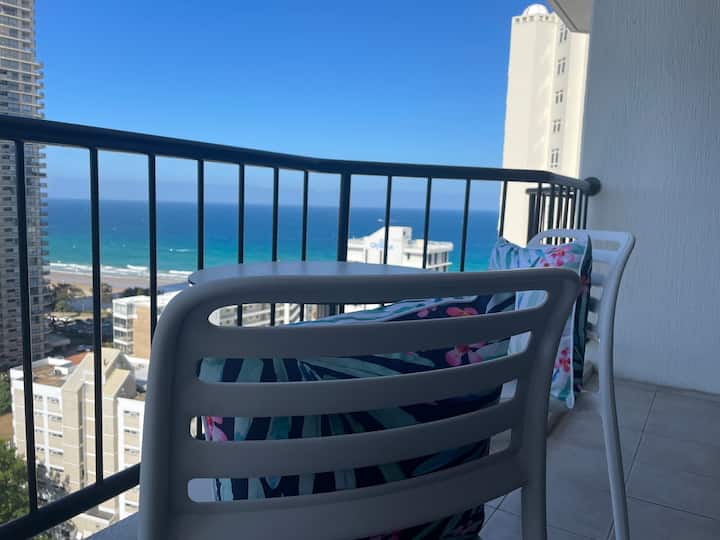 Stunning Ocean View Suite L15 In Surfers Paradise - Gold Coast