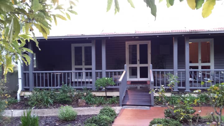 1926 Cosy Cottage Only A Short Stroll To Town! - Margaret River