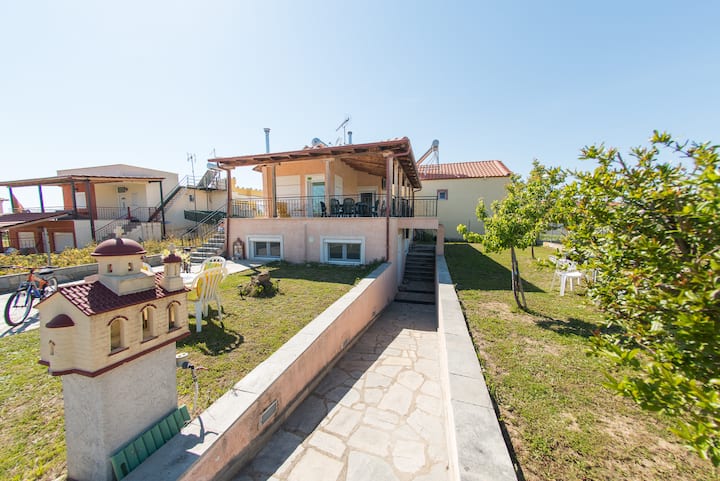 Chrysos's Traditional Cottage - Greece