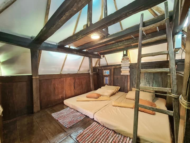 Modern Ifugao House At Tagaytay Patio Elisabel - Amadeo