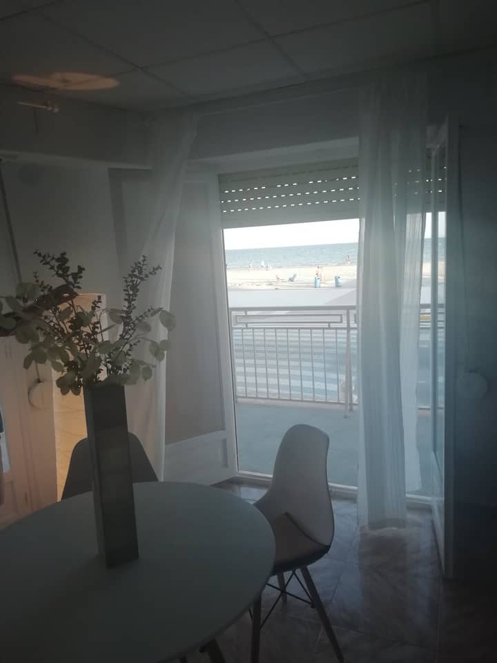 Precioso Apartamente En Primera Línea De Playa - Santa Pola