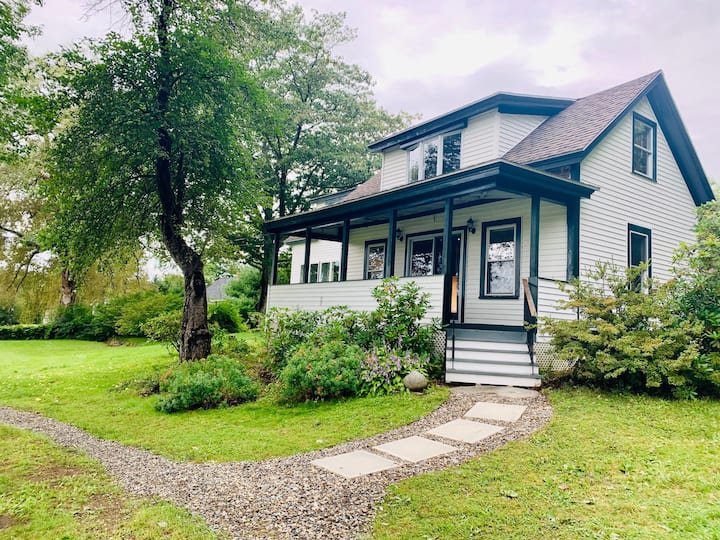 Rodgers Saltwater Farmhouse - Belfast, ME