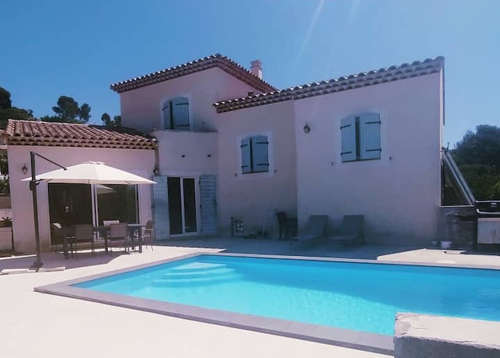 Chambre Privée, Belle Exposition Et Vue Dégagée - La Ciotat
