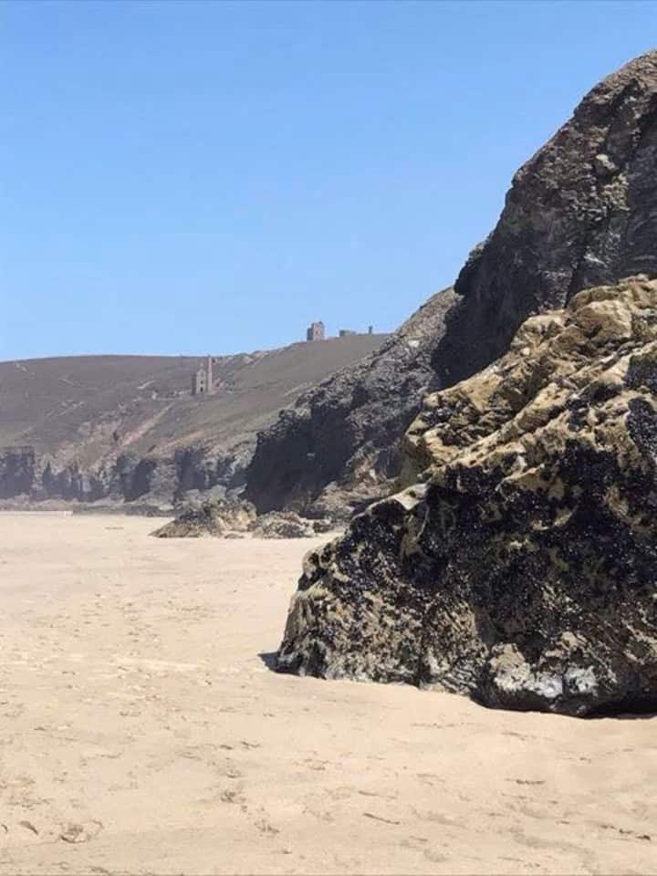 Small Friendly Holiday Park 3 Bedroomed House - St Agnes