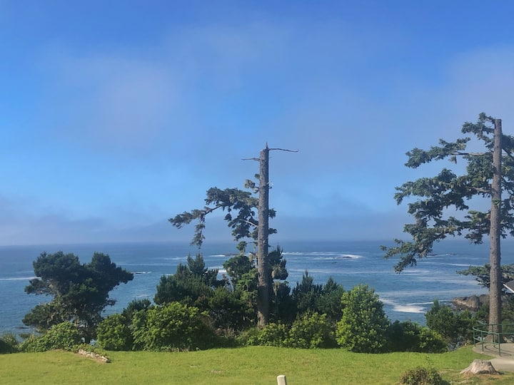 Whale Haven - Big 3br/3ba Home, Hot Tub, Ocean Vw - Crescent City, CA