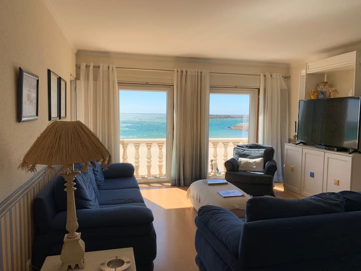 Charmig Sea View Apartmen - Sesimbra