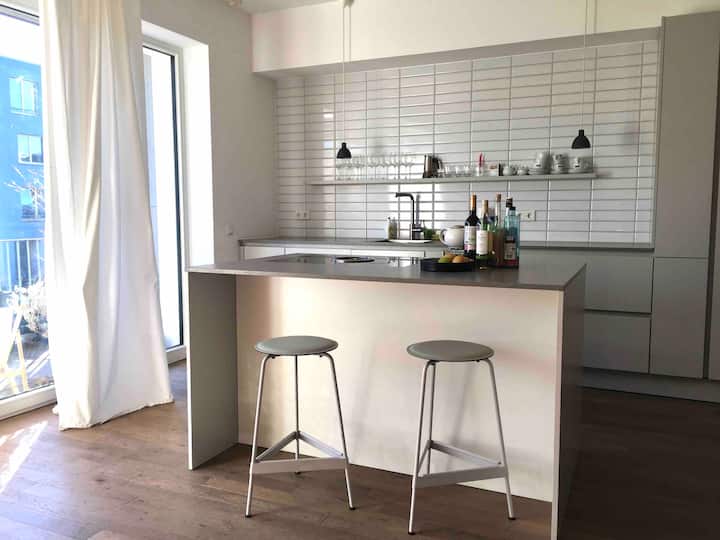 Zentral Und Verkehrsberuhigt Mit Balkon - Cologne