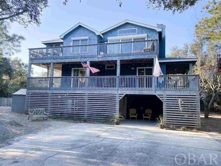 The Blue Whale - Southern Shores, NC