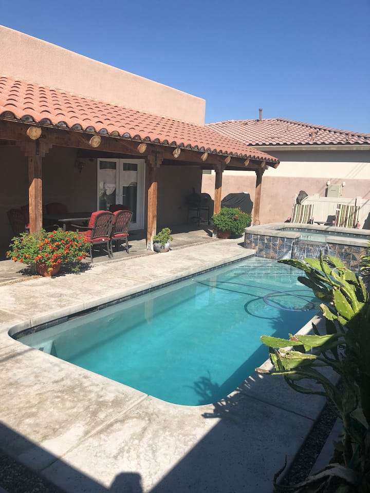 Deluxe Mountain View, La Quinta Cove Pool/spa Home - La Quinta, CA