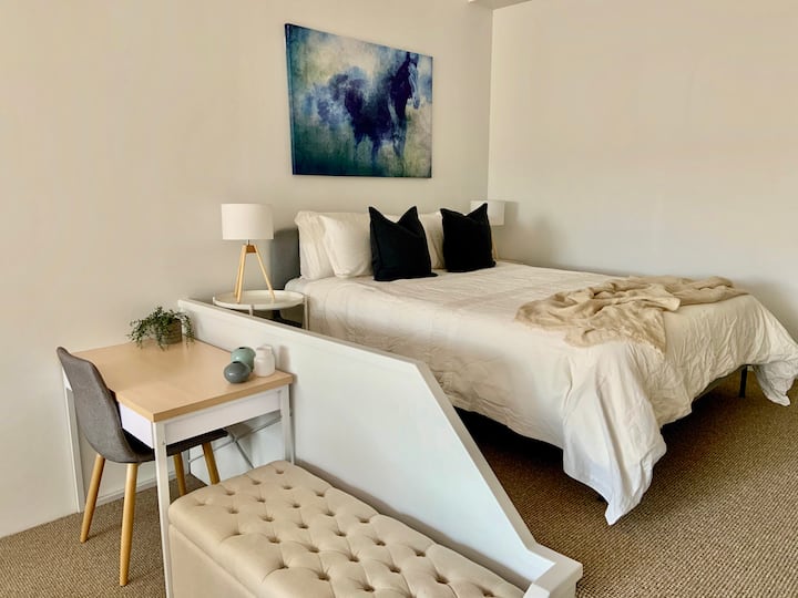 Central Neutral Bay Studio With Parking - North Shore