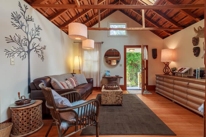 Secluded Cottage 3 Blocks To Campus And Downtown - Berkeley, CA