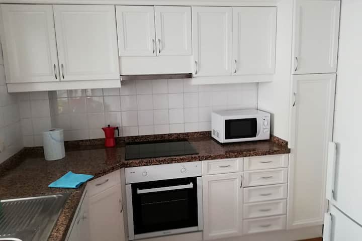 Habítacion Privada Con Balcón En   Tarragona - Tarragona
