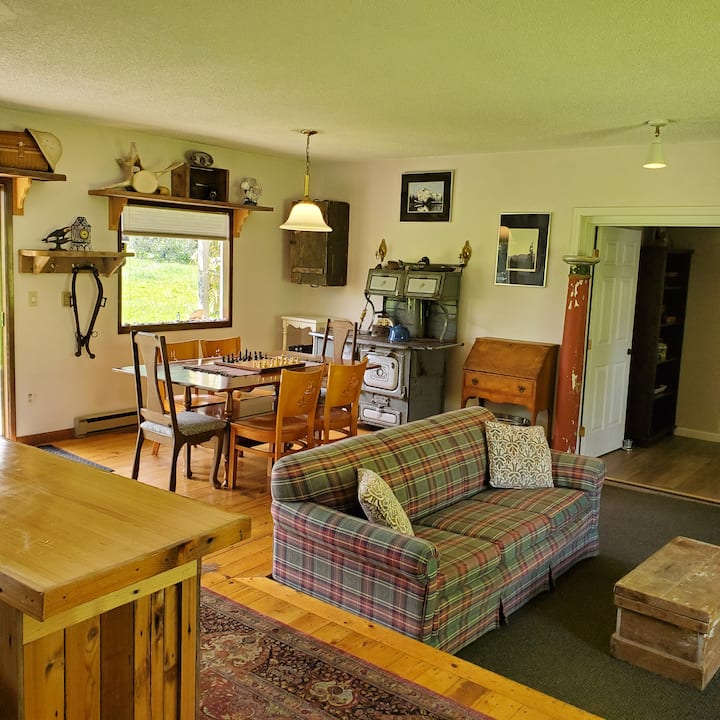 Well, This Is Different. 1 Rm, 6 Bds, Private Bath - San Juan Islands, WA