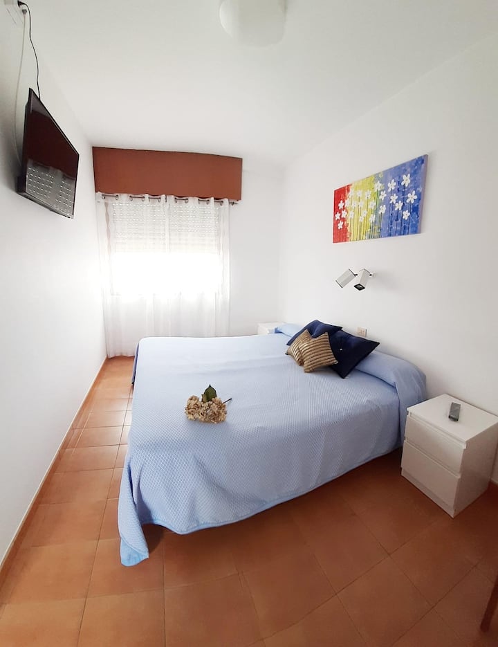 Hotel La Terraza - Habitación Doble Económica Con 1 Cama Grande - Betanzos
