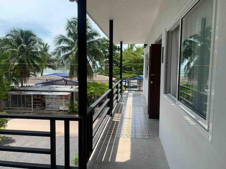 Nk Donsak 1.5 Km From Pier - Don Sak