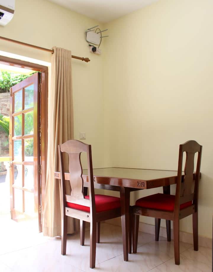 Comfortable 1bhk - 5 Min Drive To Candolim Beach - Goa