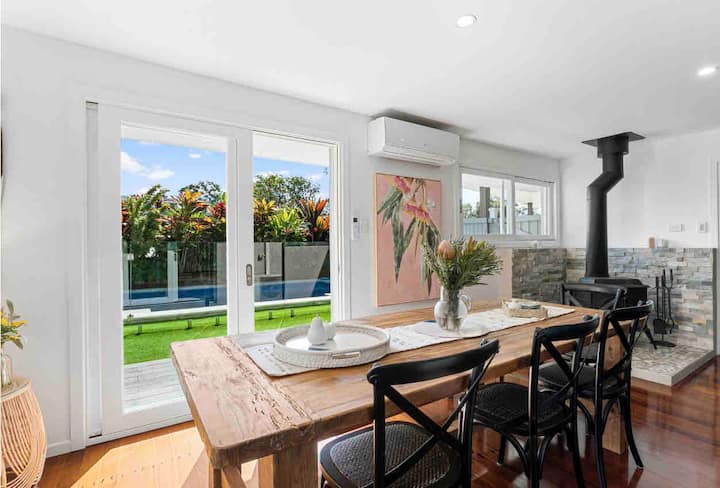 Noosa Living, Luxury 4 Brm Home - Pool & Cinema - Noosa Heads