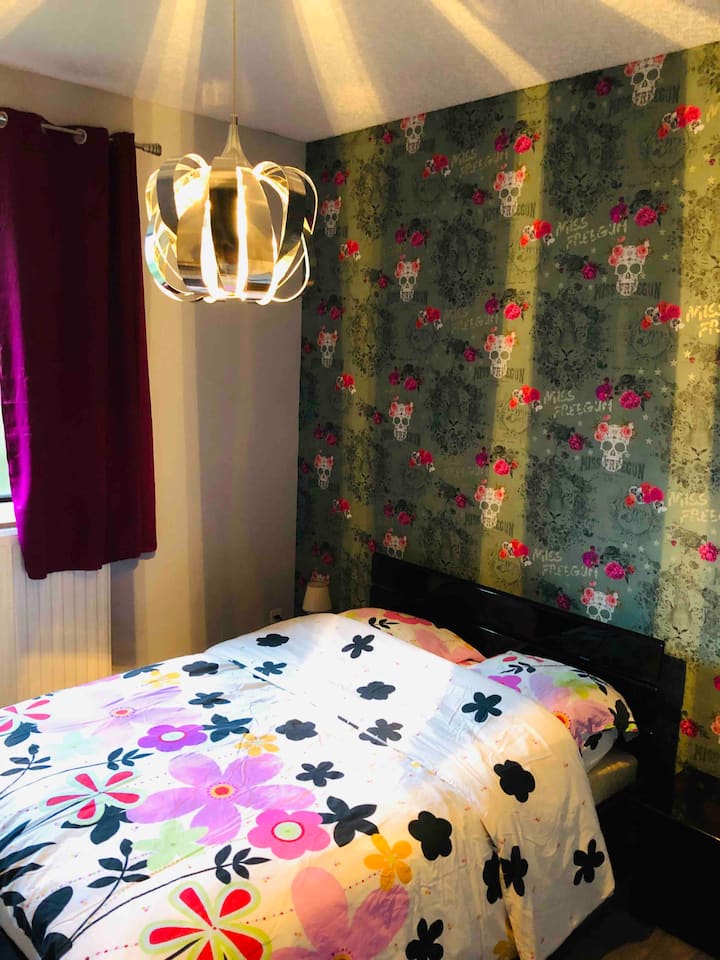 Vintage Chambre Privée Avec Bureau Plein Centre - Charleville-Mézières