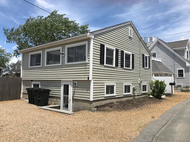 Beach House Water Both Sides! - Newburyport, MA