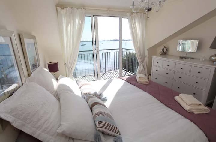 Panoramic Sea Views From Gunpowder Townhouse - Portsmouth