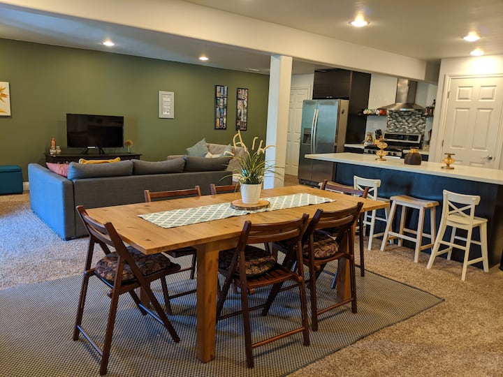Bright Basement Private Guest Suite In Bellingham - Bellingham, WA