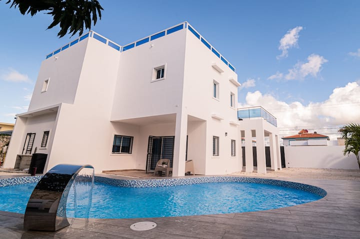 Luxury And Cheerful 4-bedroom With Pool - Punta Cana