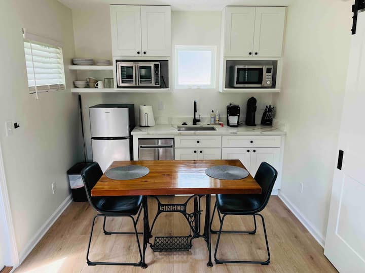 Bold City Bungalow - Jacksonville, FL