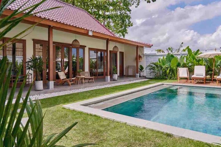 3br Tropical Villa - In Central Canggu - Canggu