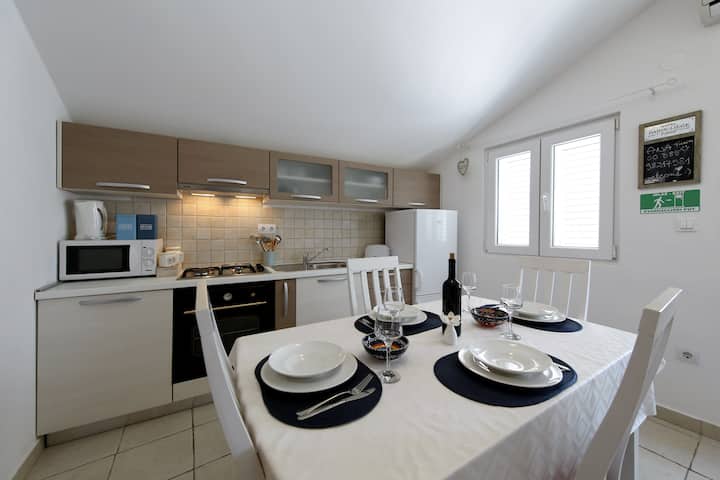 Serene, Modern Apartment With Sea View Terrace.” - Tisno