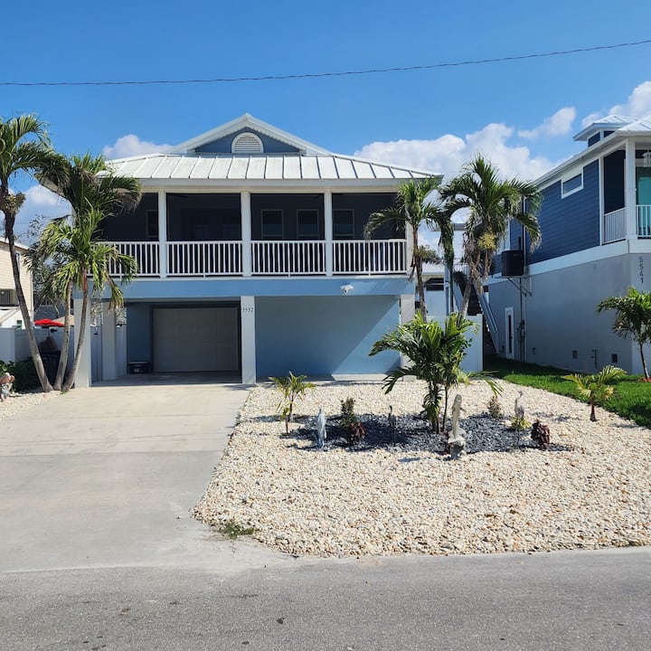 Dolphin Run Beautiful Beach Home! (Steps To Beach - Fort Myers Beach, FL