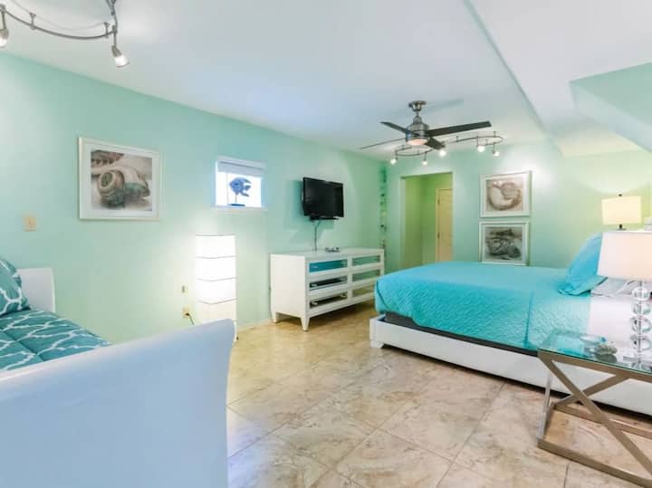 Casa Aloha Ground Floor 1 Bedroom - Pool/hot Tub - South Padre Island, TX
