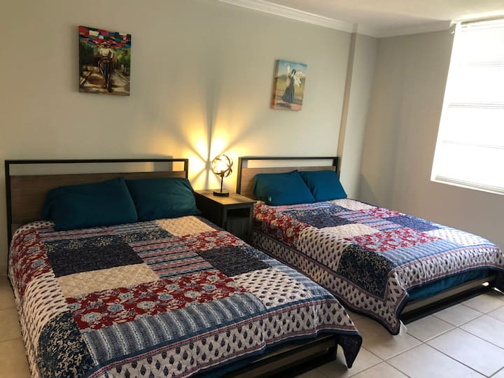 Renovated 1-bedroom, 1.5 Bath Beachfront Condo - Hollywood, FL