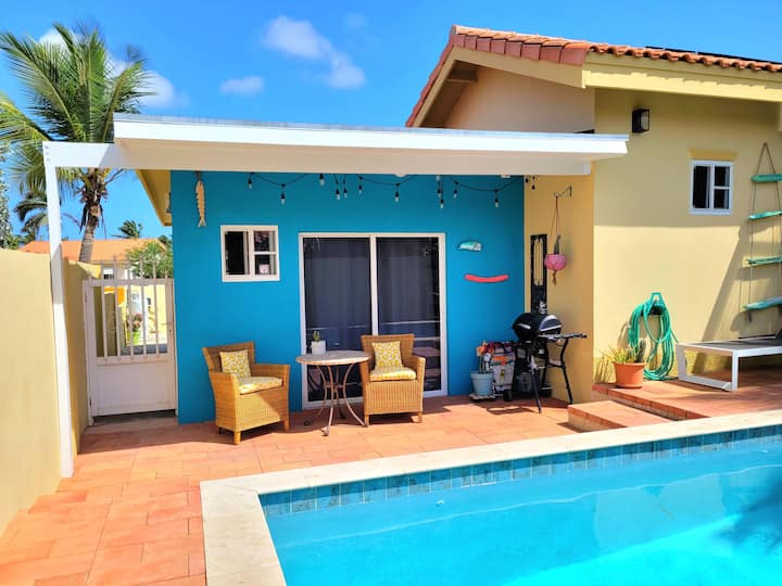 Poolside Modern, Spacious, 1 Bedroom Casita - Aruba