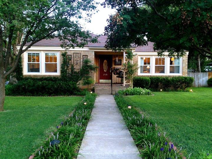 The Cottage Guest Home - Canyon, TX