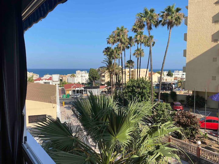 Moderno Y Reformado Apartamento En Torremolinos. - Torremolinos