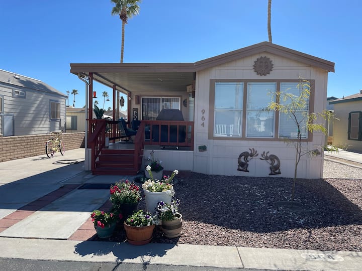 Candi's 2 Bedroom Country Roads Lot 964. 55+ - Yuma, AZ