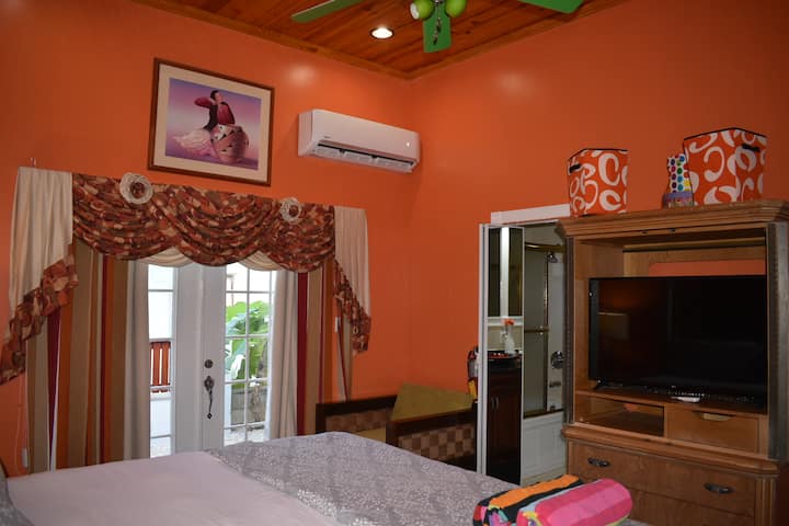 Apartment  Private West Bay - Free Park - West Bay