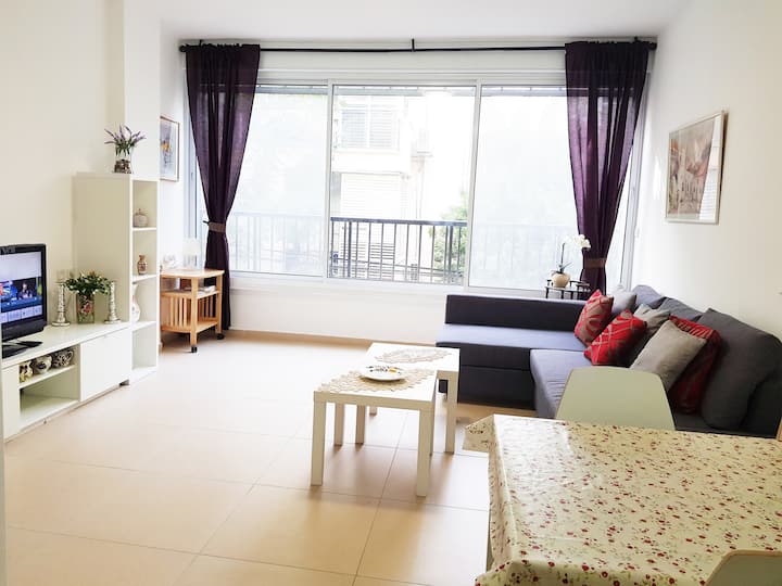 Shalom And Welcome - City Center Quiet Rental - Tel Aviv-Yafo