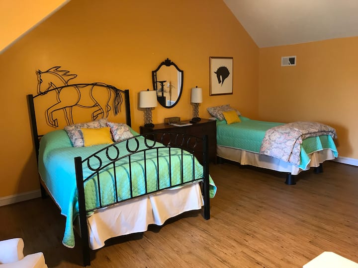 Greensboro Farm Stay - Greensboro, NC