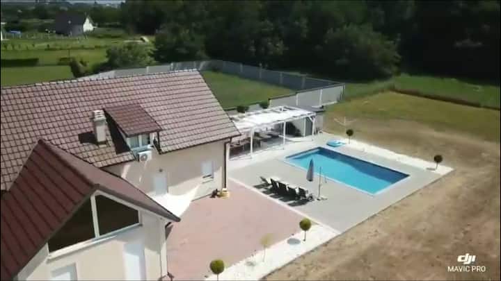 Villa With Big Pool - Kosovo
