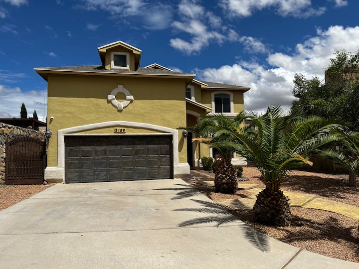 Casa Llena De Vida Con Excelente Hubicacion!! - El Paso, TX