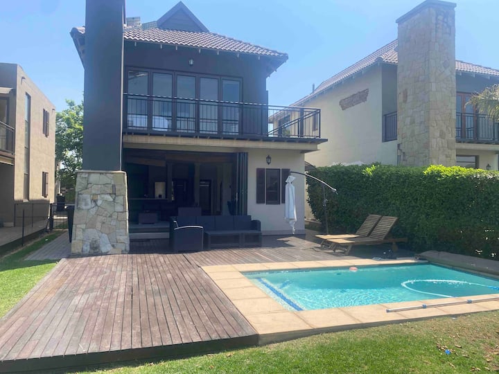 Breathtaking House At The Amazing Islands Estate - Hartbeespoort