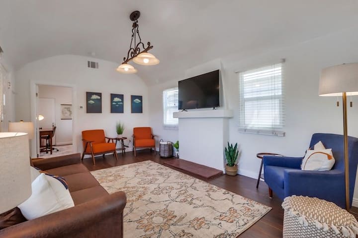 Bungalow With 2nd Br/office. Ideal For Long Stays! - San Diego, CA