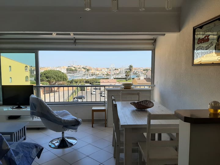 Appartement Vue Port T2/piscine/parking Privé/wifi - Agde