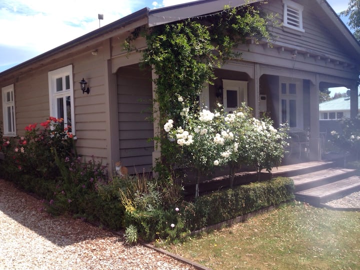 Quaff Cottage - Martinborough