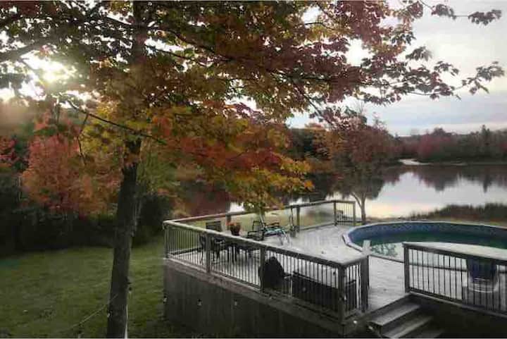 6 Best Airbnb Vacation Rentals In Fall River, Canada - Updated 2025 ...