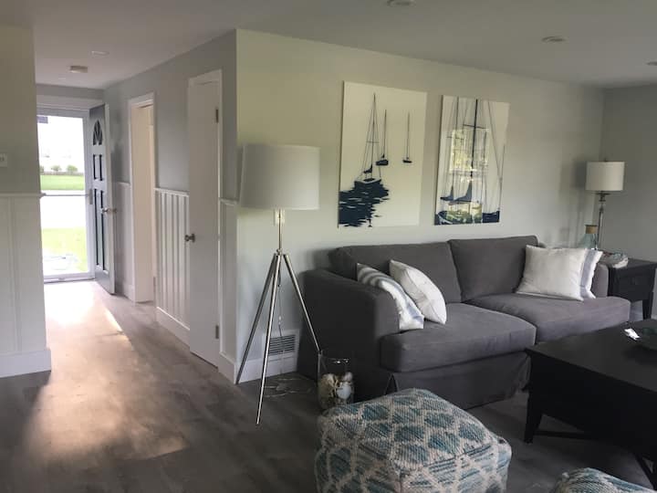 Waterfront Apartment On Narrow River With A Dock - Narragansett, RI