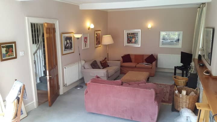 Fabulous Spacious House In Large Private Gardens. - Balmoral Castle