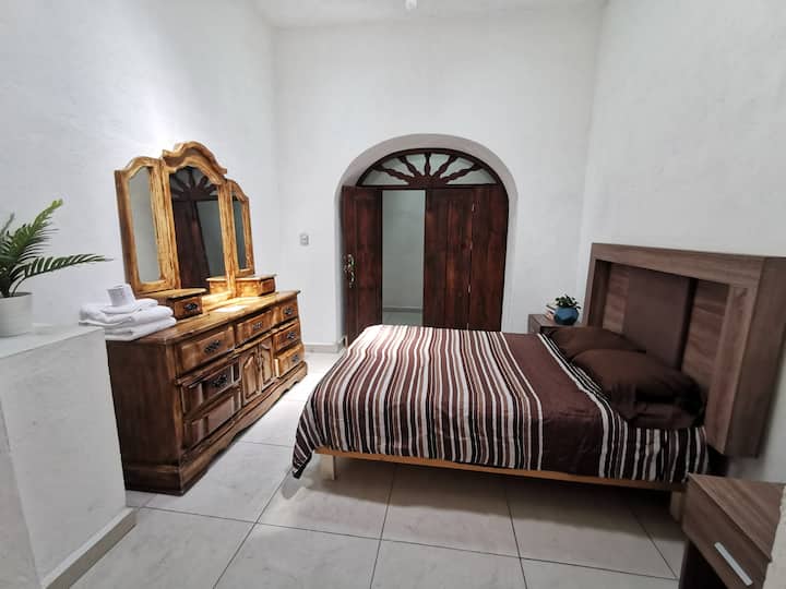 Moderna Suite, Estacionamiento, Wifi, Smartv. - Taxco