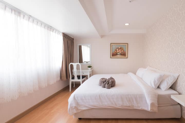 Comfy1br Superclose Bts Chongnonsri - Bang Rak